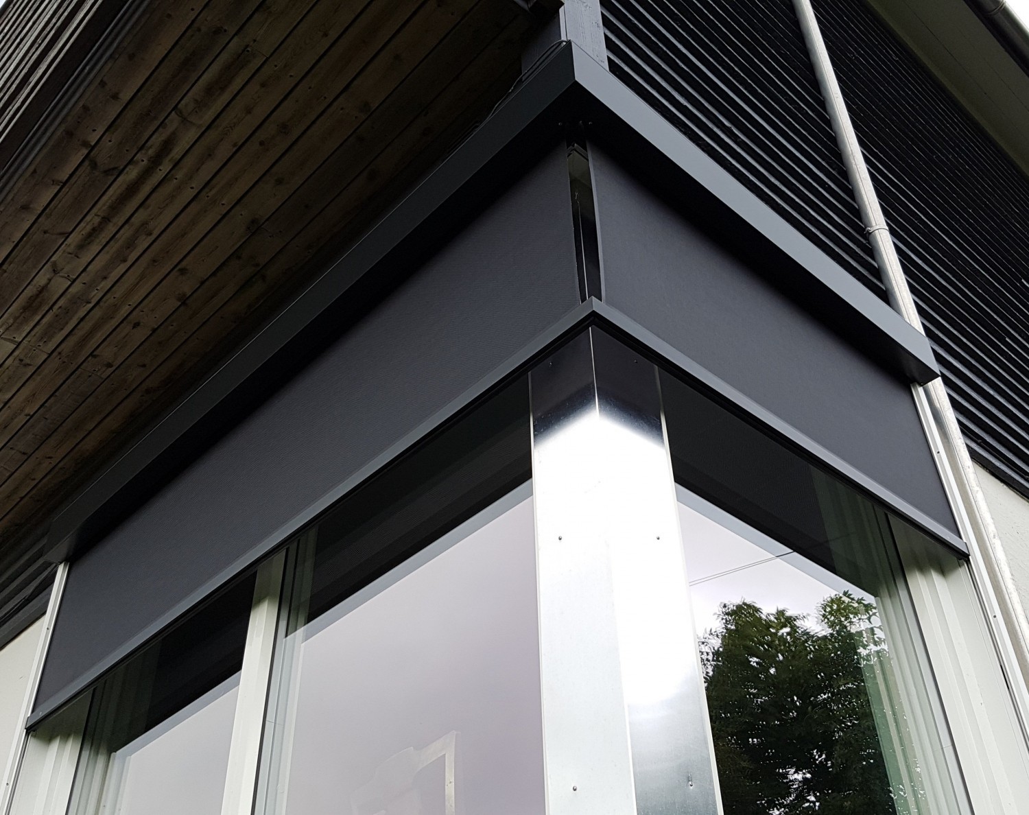 ZIP Screen - Robust Solskjerming. Egen nettbutikk | Solskjerming AS